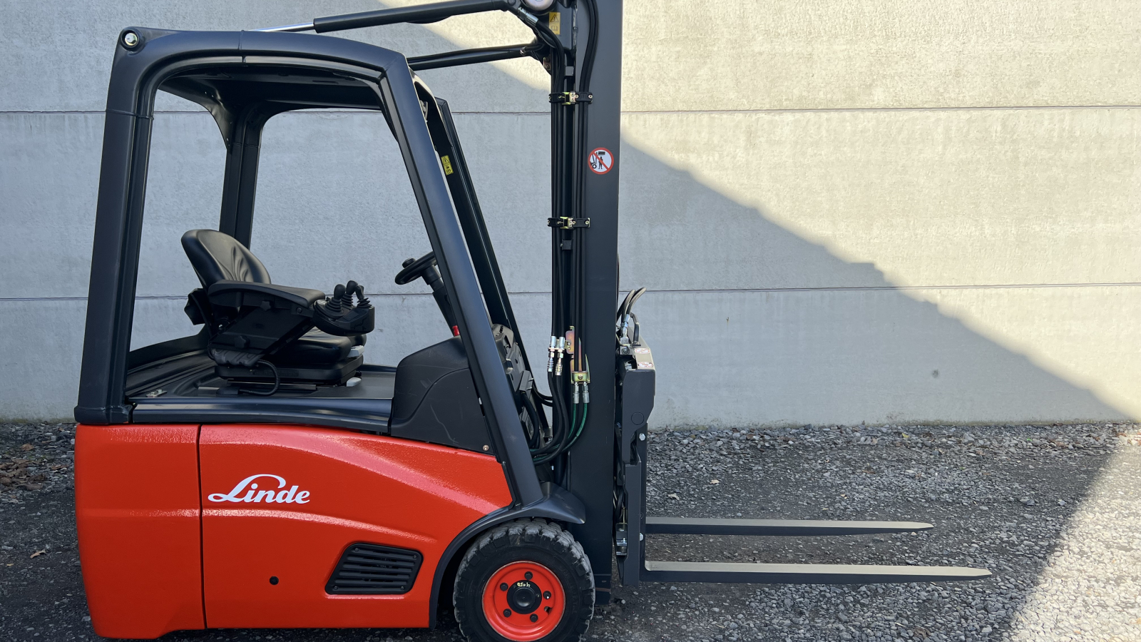 Linde E15-01 (181) heftruck elektrisch full free TRIPLEX 5m22 | Devanmat