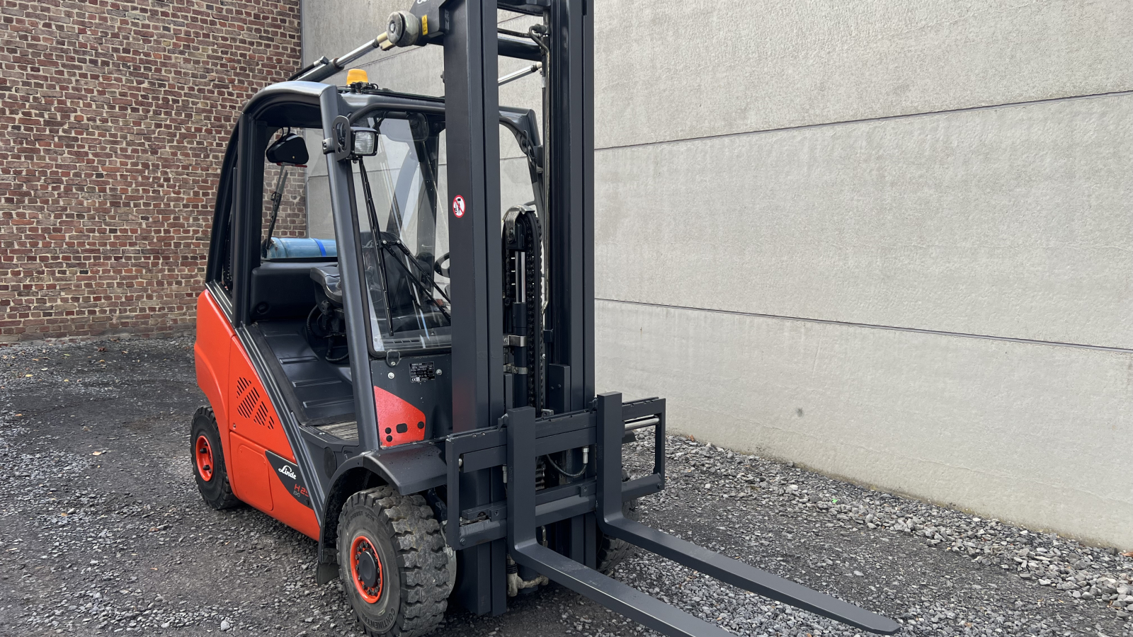 Linde H25T-02 EVO heftruck 2.500 kg - triple (62) | Devanmat